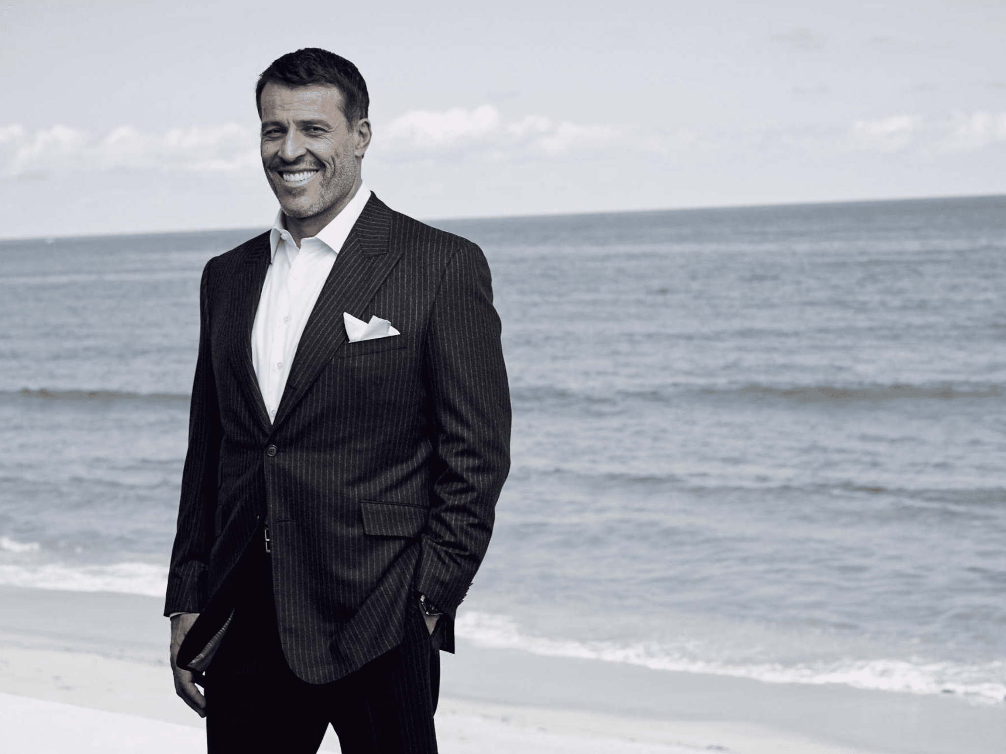 La vie d'Anthony Robbins, l'icône du développement personnel - Wooskill ...