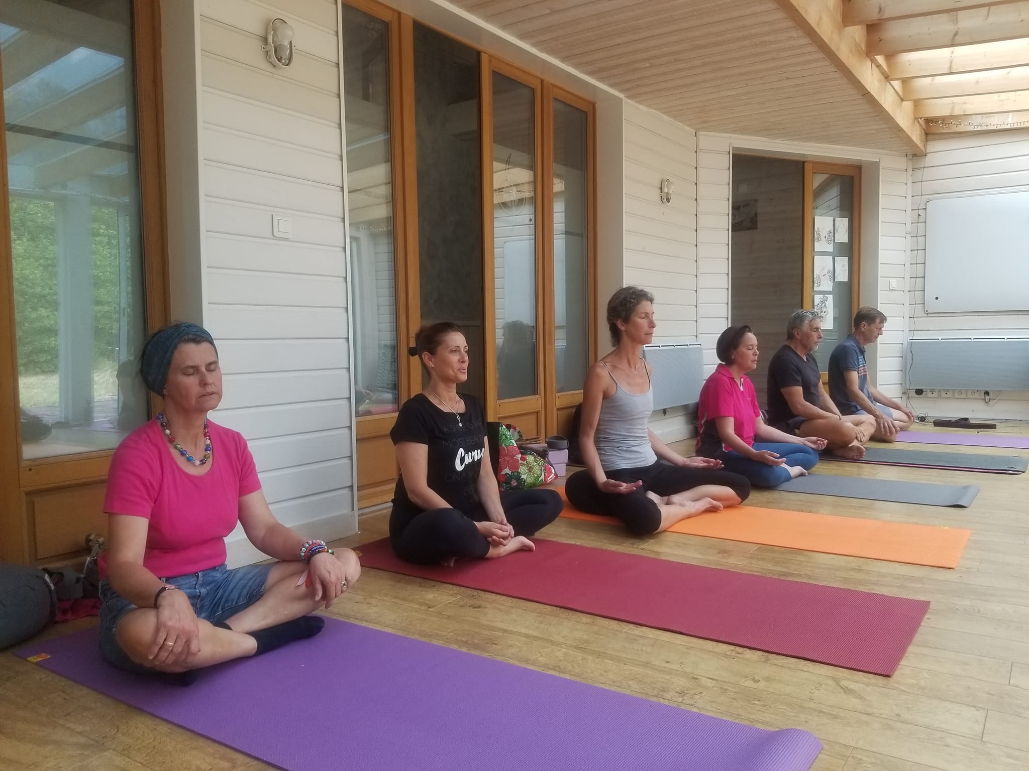 Les cours collectifs de yoga - Wooskill Blog
